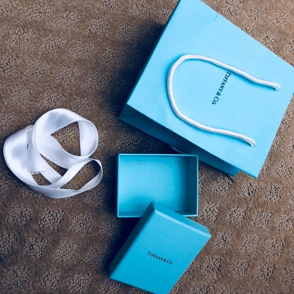 Tiffany & Co. | Other | Authentic Tiffany Co Gift Box And Shopping Bag ...